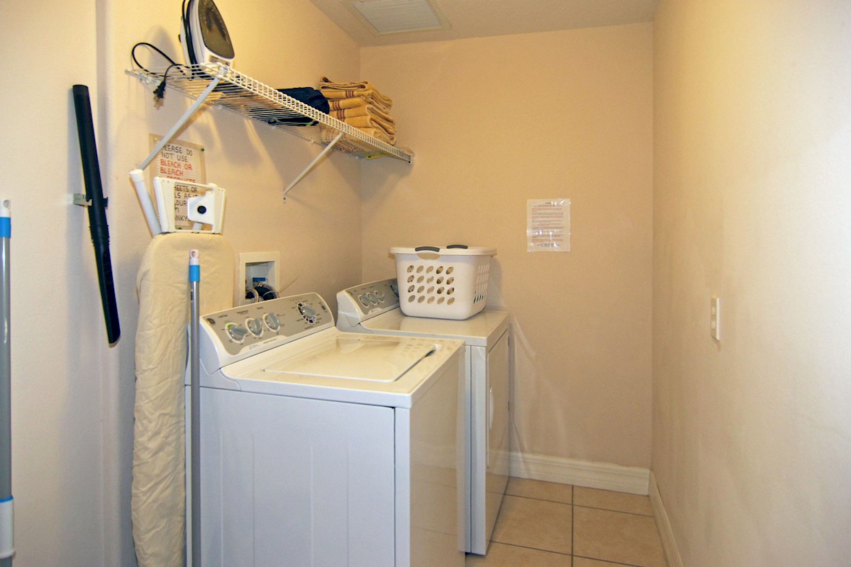 2 Miles to Disney,Huge Sunny Pool-SPA-'Mickey' Kiddie Paddle Pool