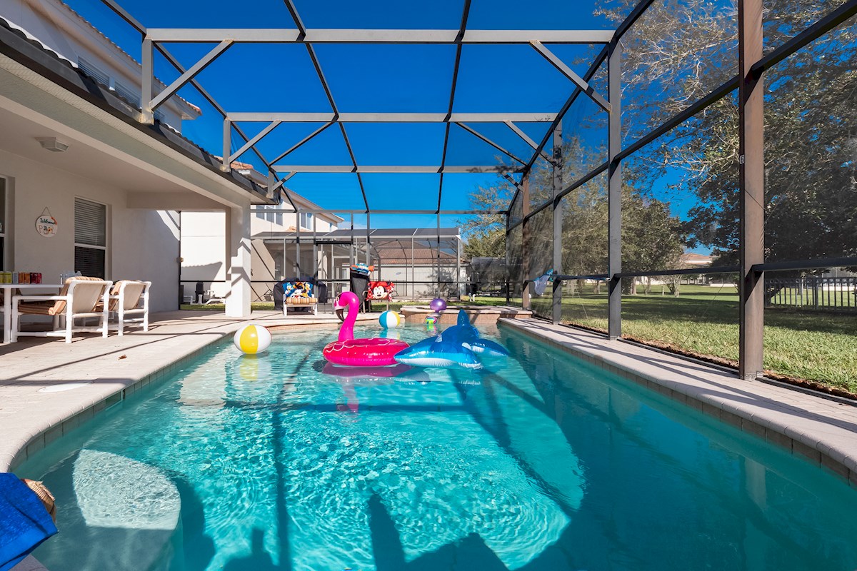Newly Remodeled 6BR/5BA Villa, Private Pool+Spa, Movie Room