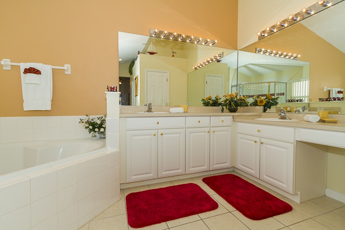 CUMBRIAN LAKES VACATION VILLA, KISSIMMEE - 4 Bedroom, 3 Bathroom