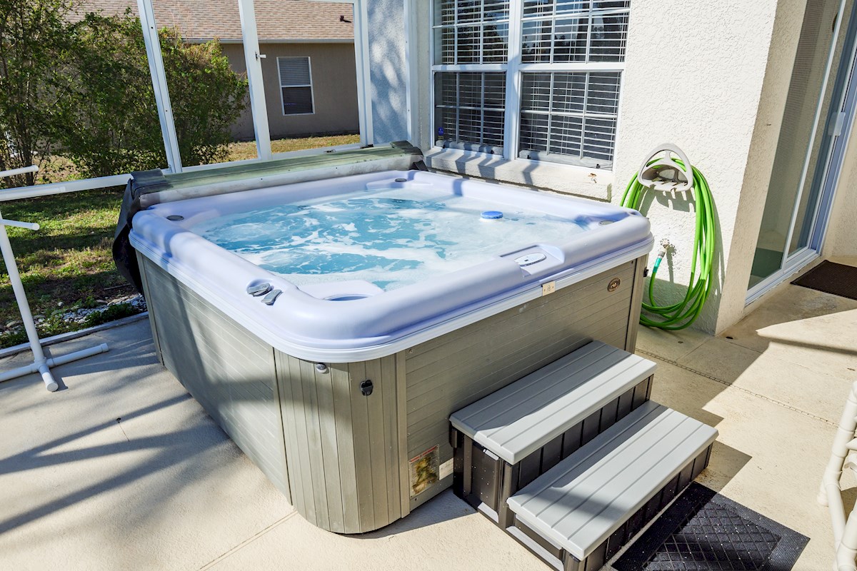 Large Villa, ,Games Room,South Facing Pool, Hot Tub ref 7912