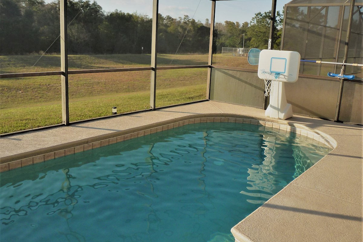 Highgate Park 5 Bedroom 4 Bathroom Villa With Secluded Pool