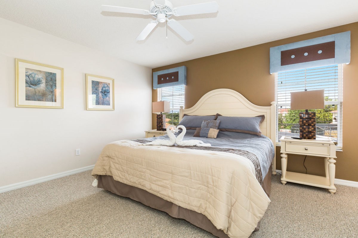 Spacious 4 bed 3 bath townhouse on Encantada Resort