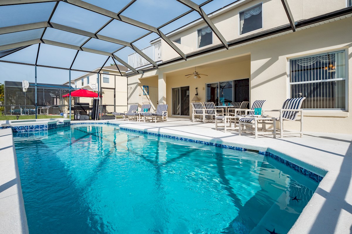 Cumbrian Lakes - Luxury 6 Bed 4½ Bath Orlando Vacation Villa