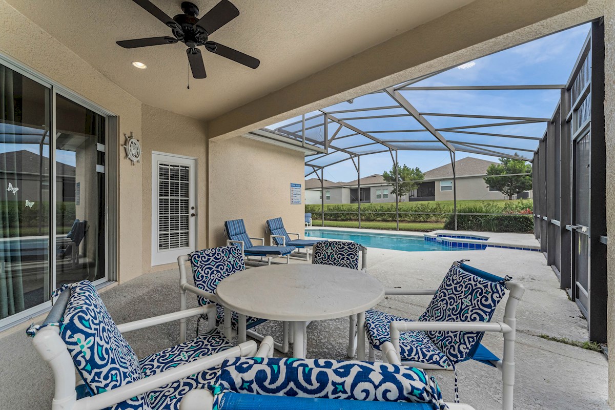 Beautiful 5 Bed Villa on Calabay Parc with Private Pool