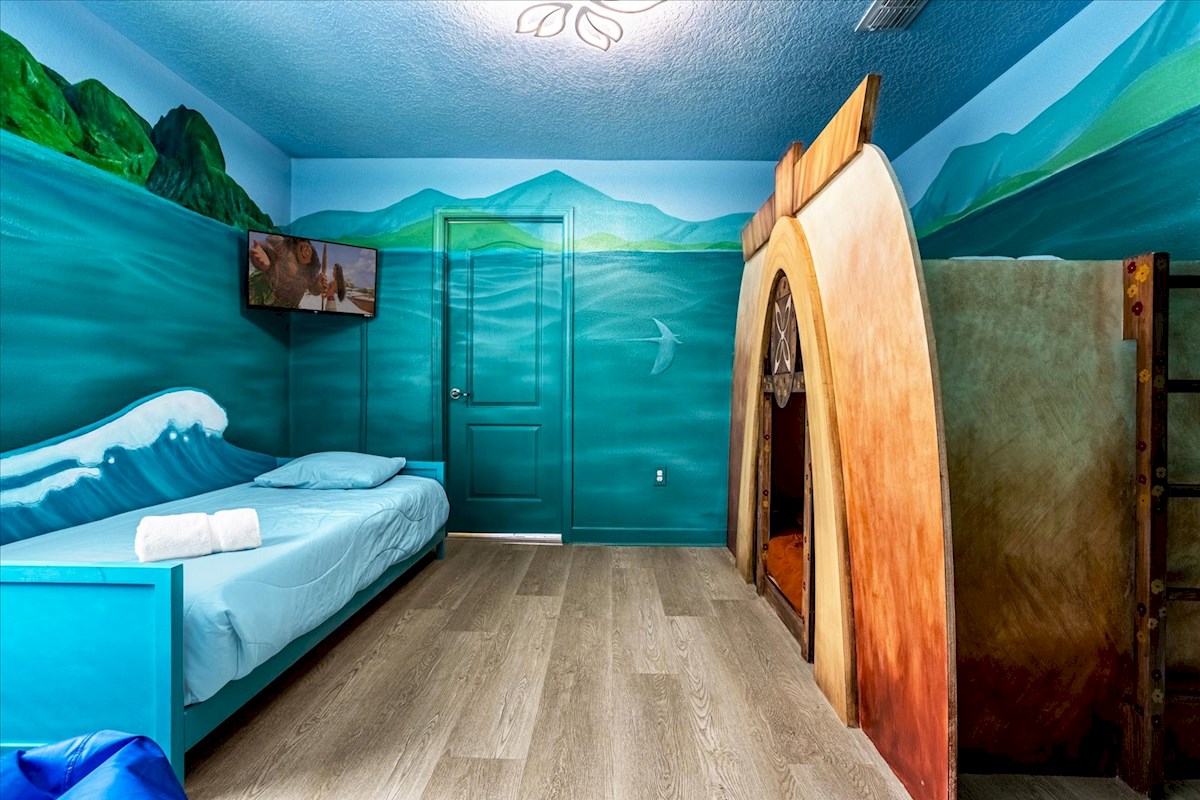 Disney Themed 6 Bedroom 6 Bath Villa | Sleeps 13