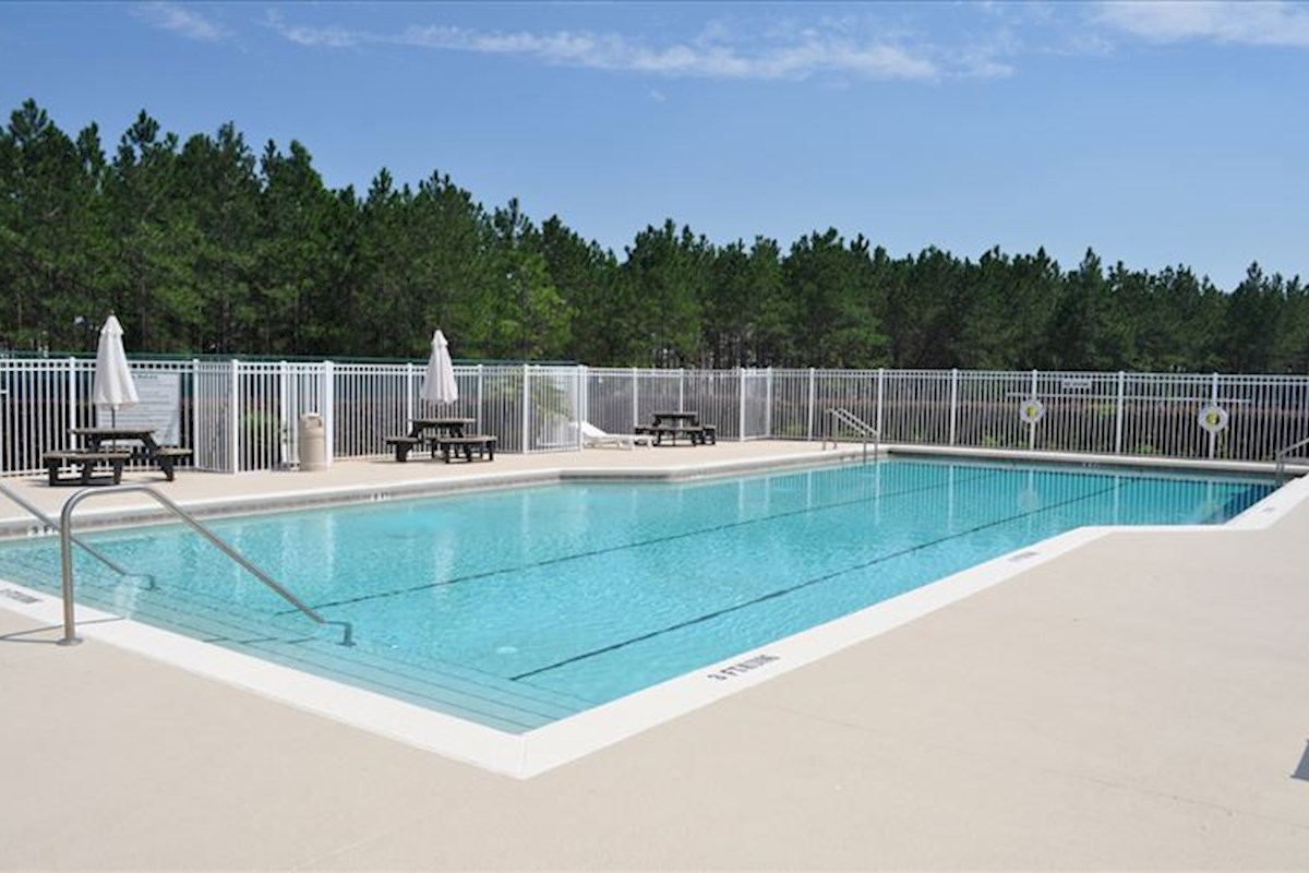 Highlands Reserve Villa - Former showhome with huge Master Suite