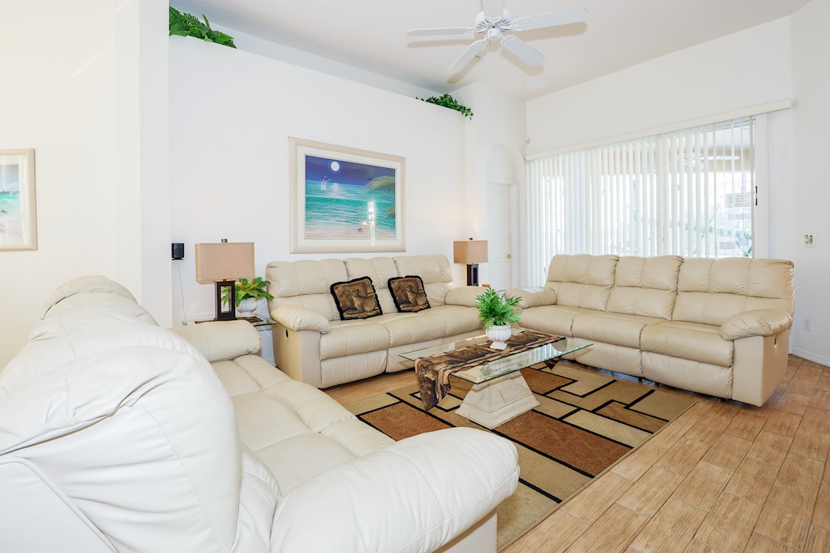 Welcome To Our Stunning 6 Bedroom Villa At Calabay Parc